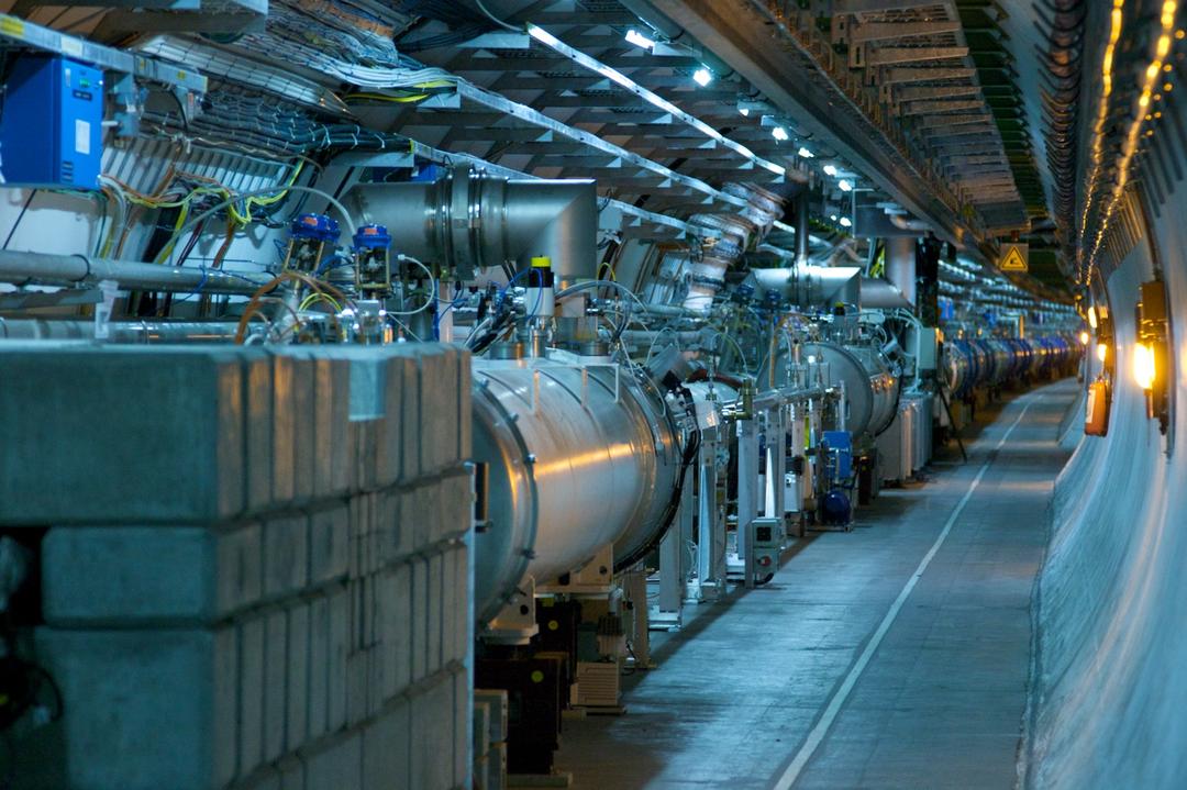 Cet accélérateur de particules de poche projette des électrons à 99,99 ...