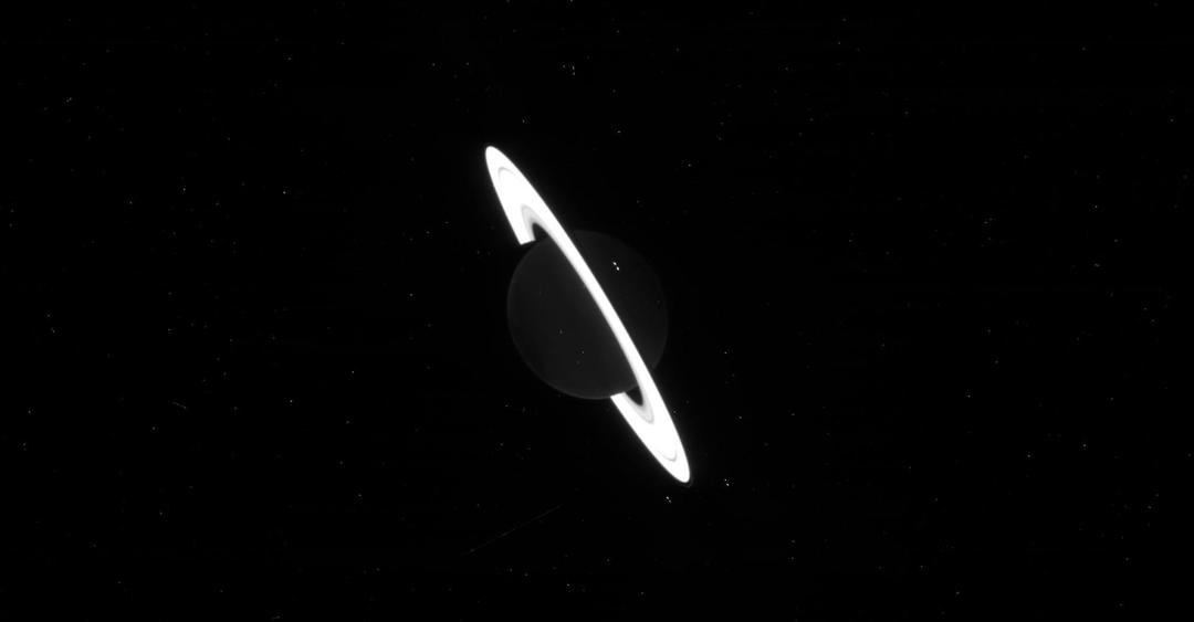 Le télescope James-Webb révèle une fascinante image de Saturne avec des ...