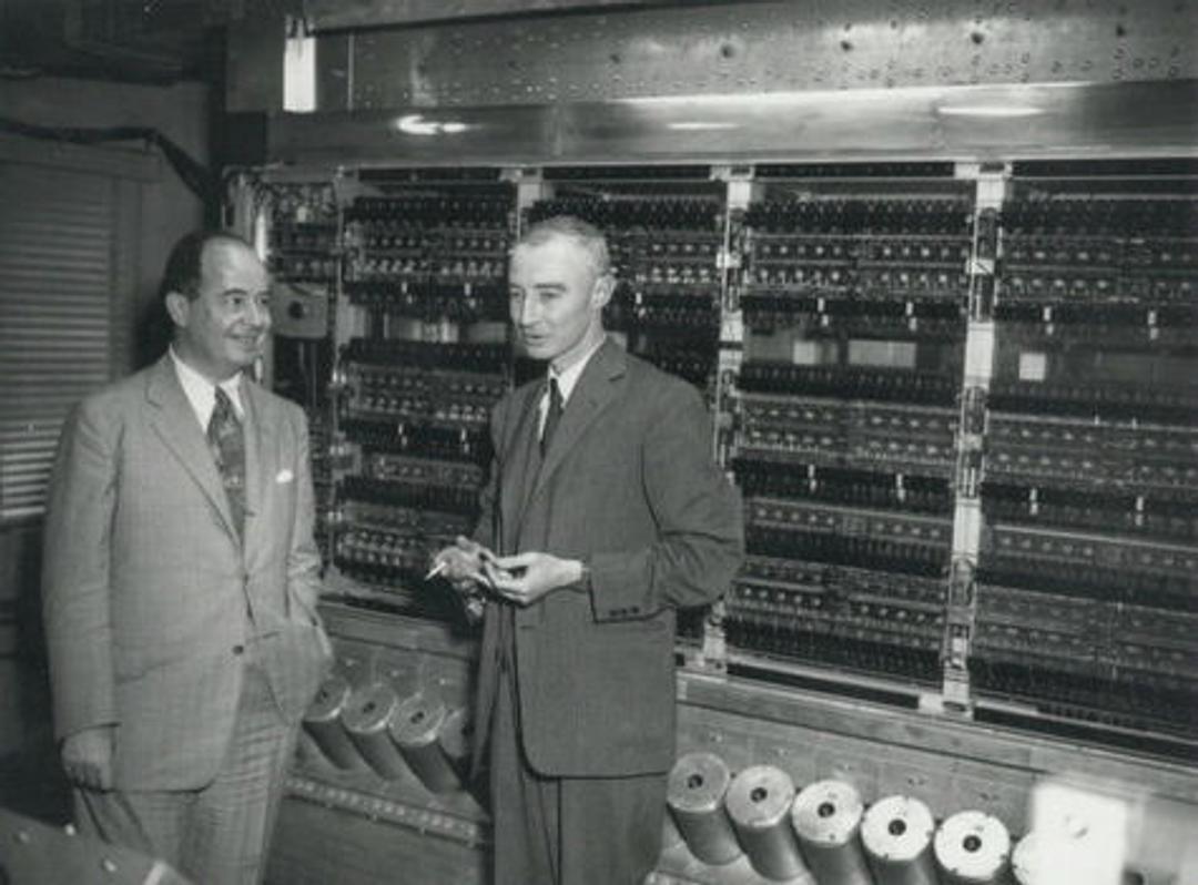 Biographie | John Von Neumann - Mathématicien, physicien, informaticien ...