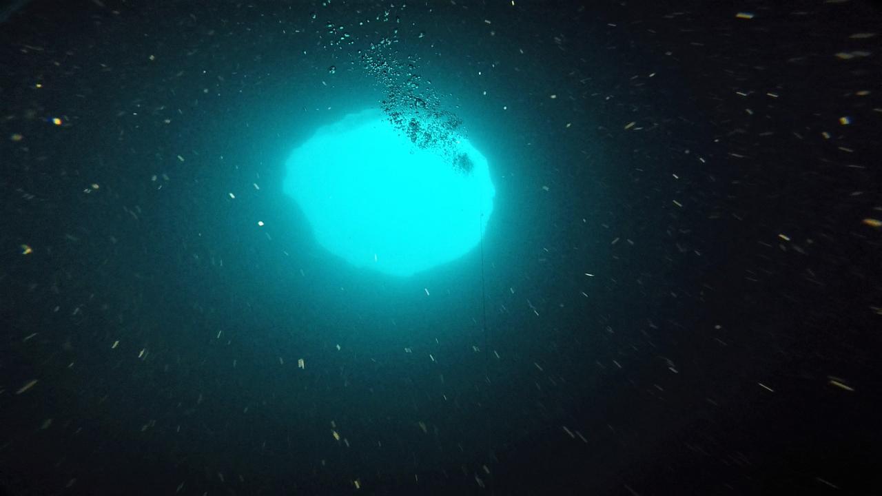 Les scientifiques partent explorer l’immense Trou bleu au large de la ...