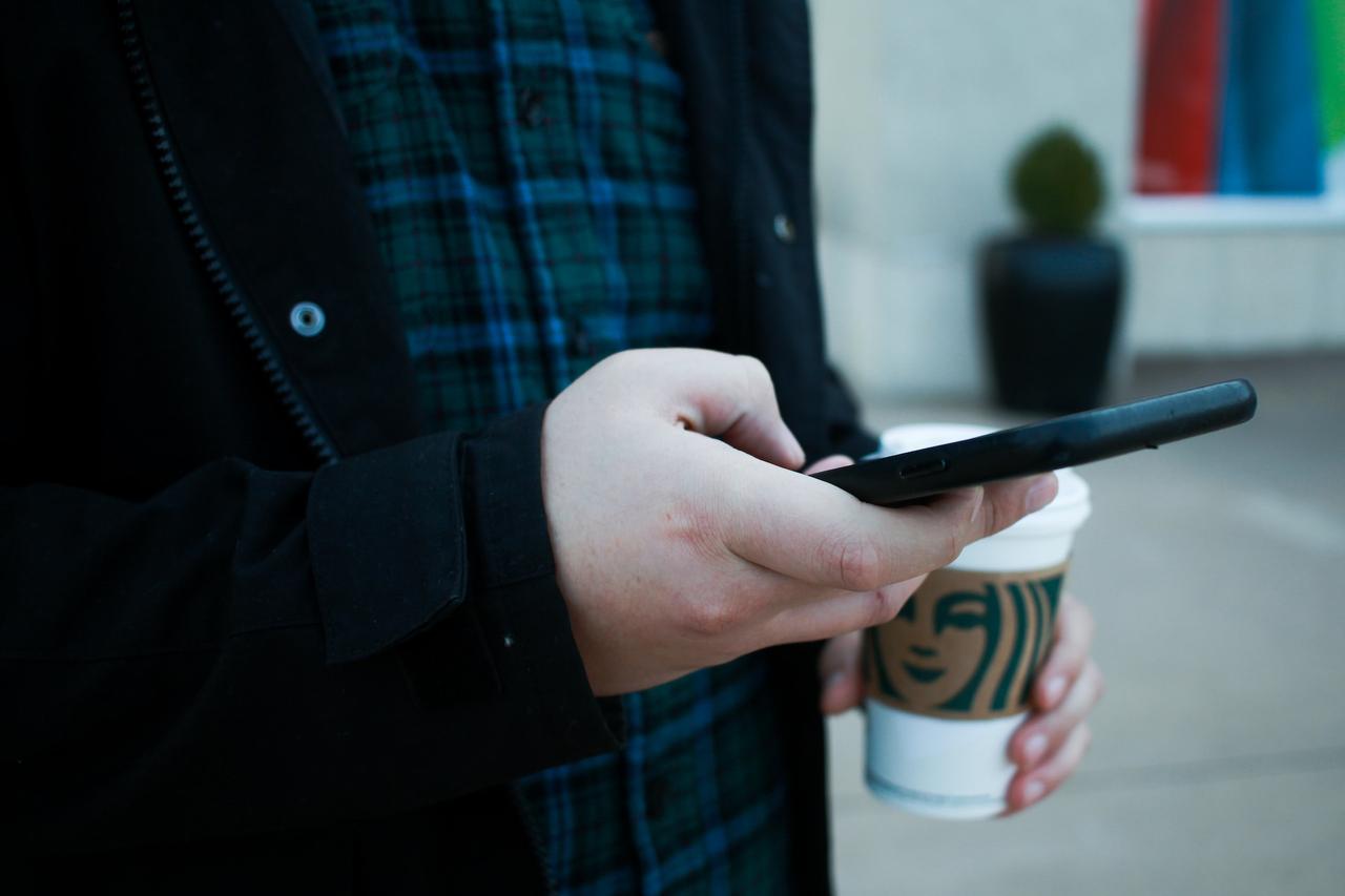 Réseau SFR : quels sont les meilleurs forfaits mobiles proposés par les ...