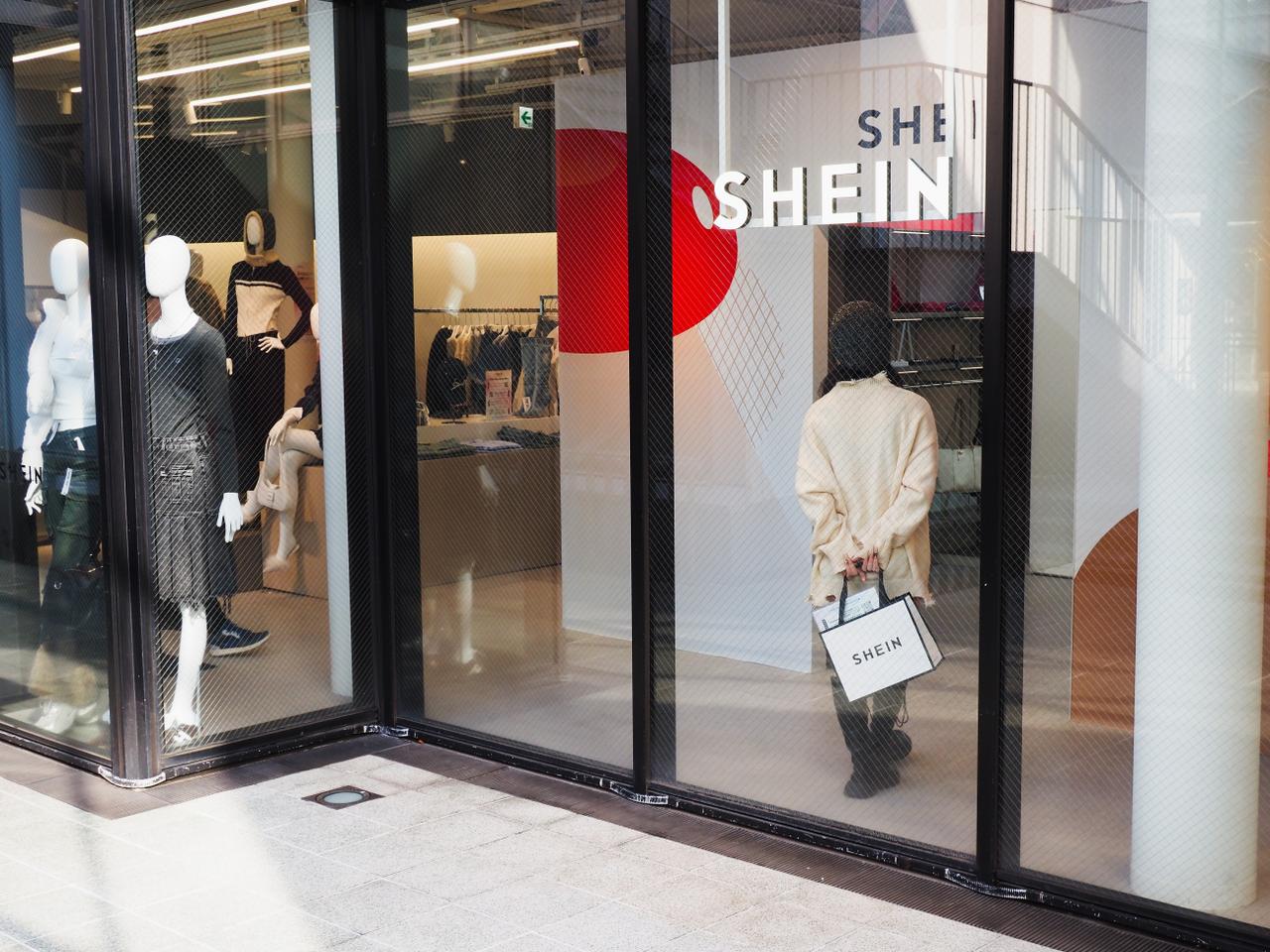 Ce que cache l’odeur « neuf » de vos vêtements Shein : un cocktail ...