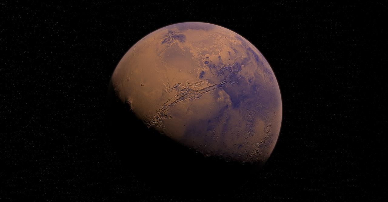 Sur Mars, un champ de dunes spectaculaire et un drôle de cratère
