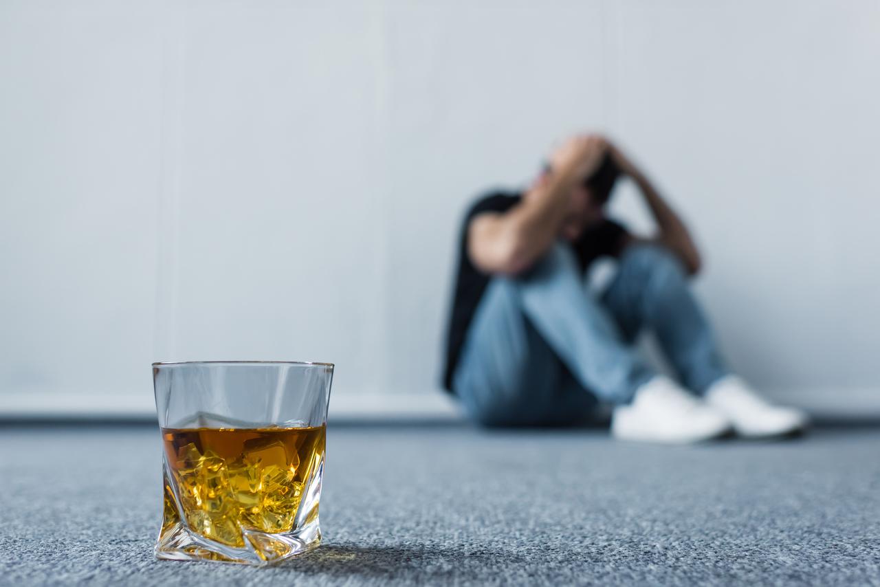 Alcool : quels sont les symptômes de sevrage et comment les éviter