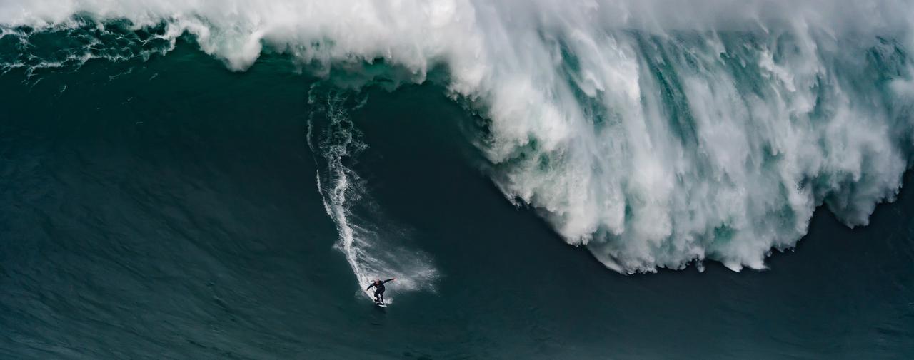 Surfeurs de l’extrême : ces vagues géantes que l’être humain a affronté