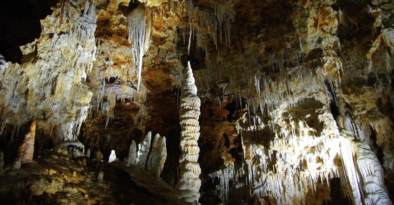 Définition | Stalagmite : qu'est-ce que c'est ? | Futura planète