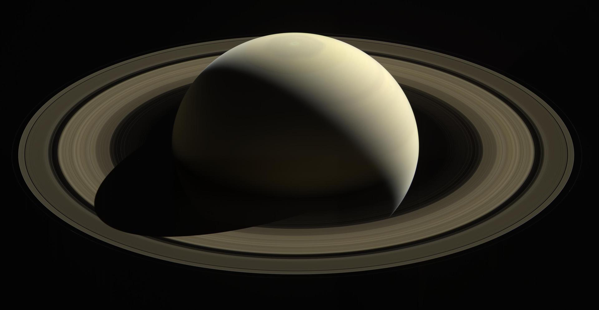 La durée du jour sur Saturne est écrite dans ses anneaux