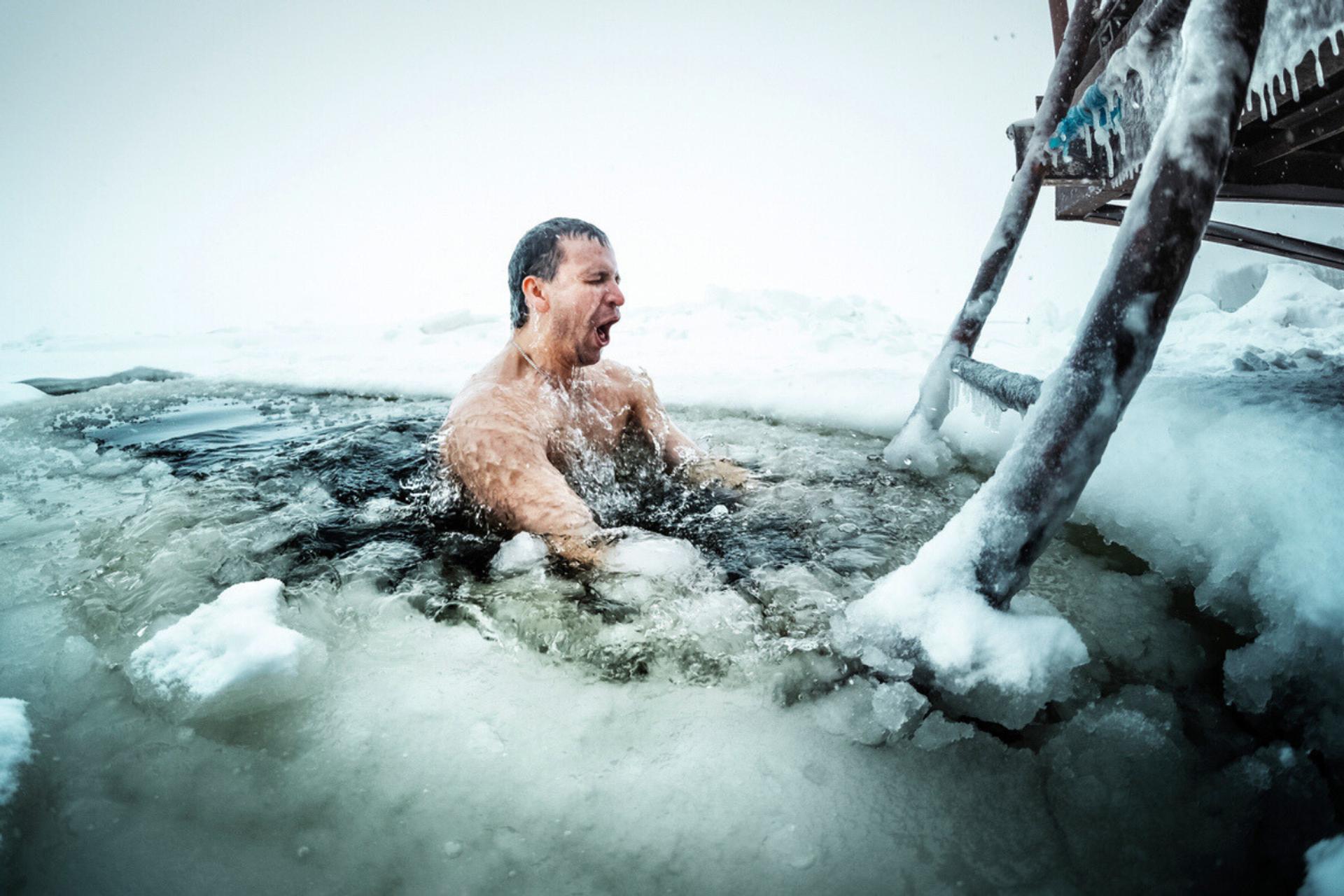 L’eau froide modifie vos cellules : une semaine suffit, selon la science