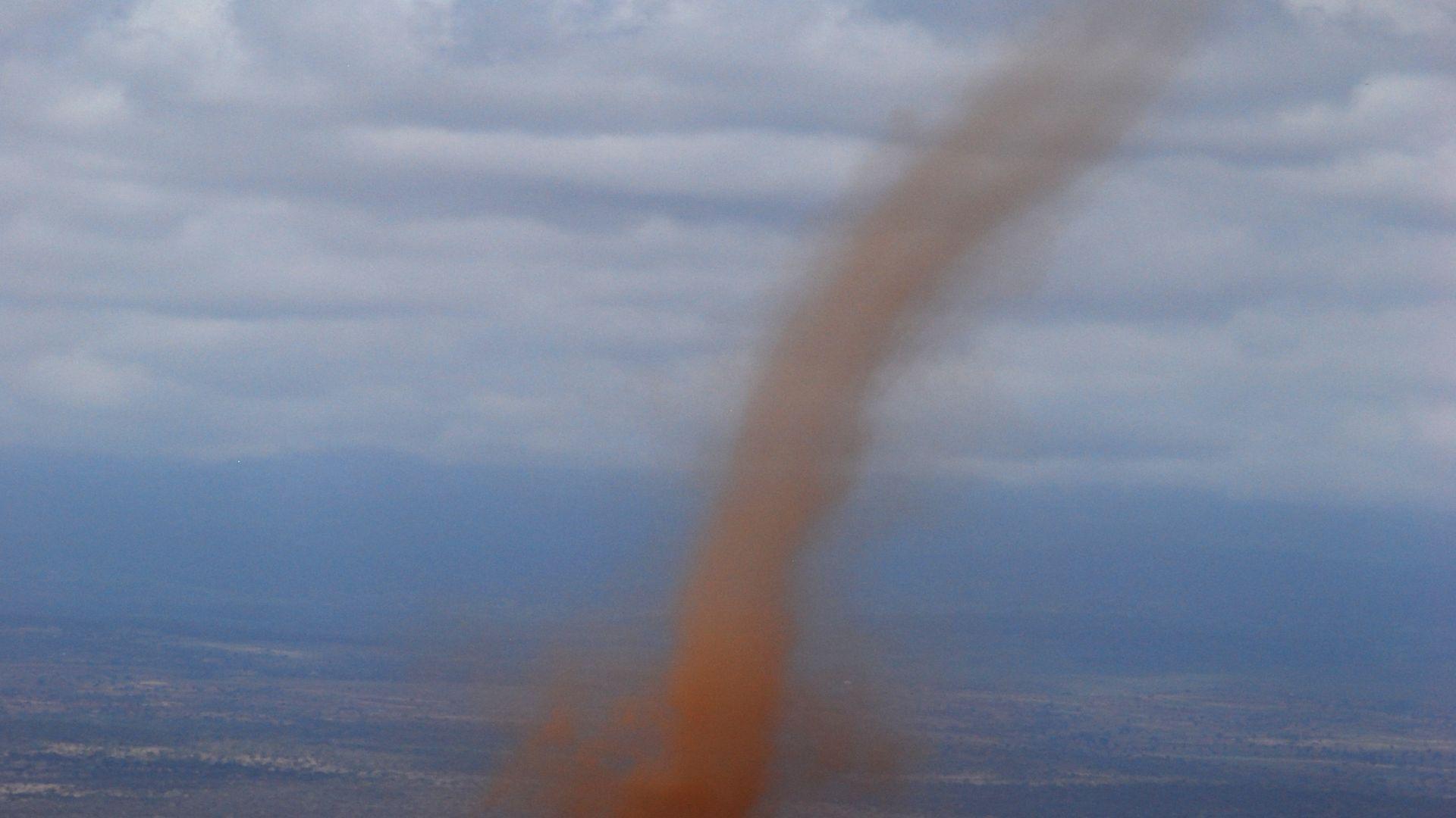 Fait rare, un immense Dust Devil filmé en plein New York