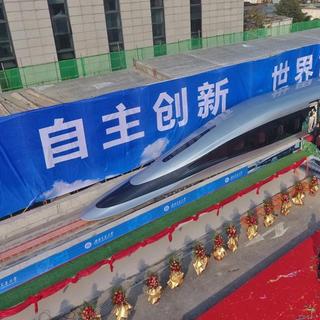 Maglev : la Chine dévoile son train à sustentation magnétique qui file ...