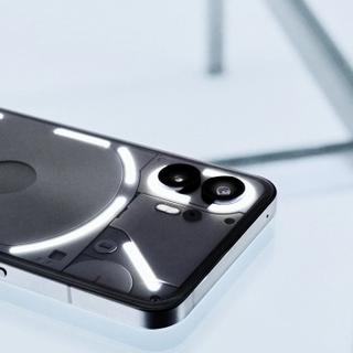 À 15 ans, il crée un téléphone open source, à monter soi-même, pour 30 ...