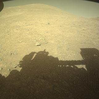 Mars : un rover de la Nasa révèle un panorama si net qu’il semble ...