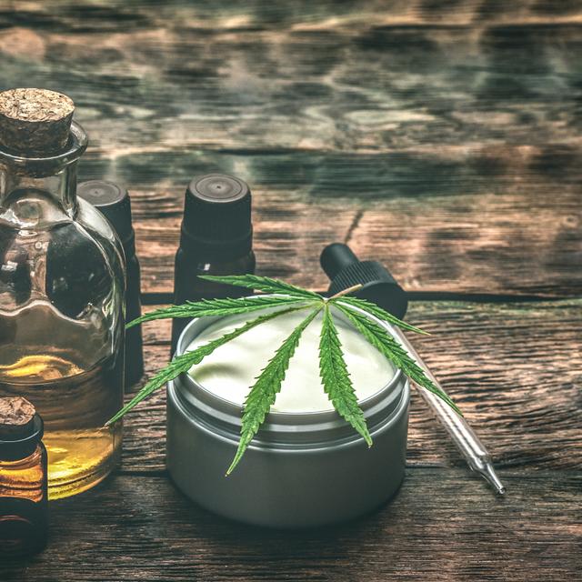 Le CBD est-il devenu un symbole de lifestyle pour les jeunes