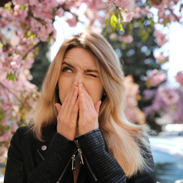 Quelles allergies provoquent des tâches rouges sur la peau