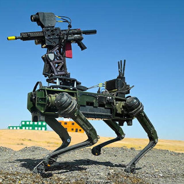 Regardez-le sauter : ce robot bipède qui rappelle Star Wars est en ...