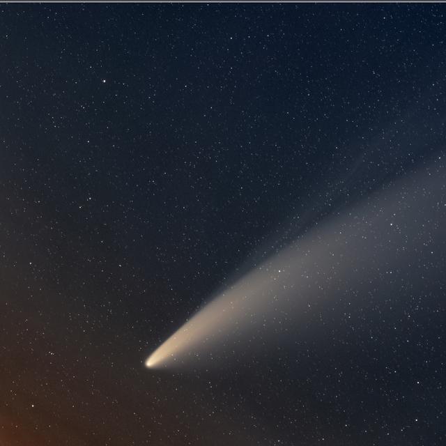 Découvrez les photos incroyables de la comète la plus brillante de ces ...