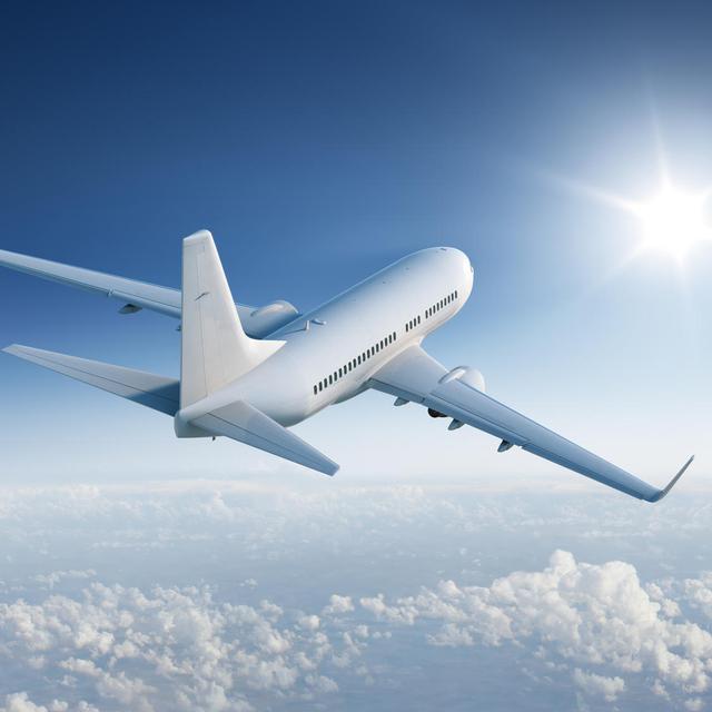 Aviation : pourquoi les hublots des avions sont ovales