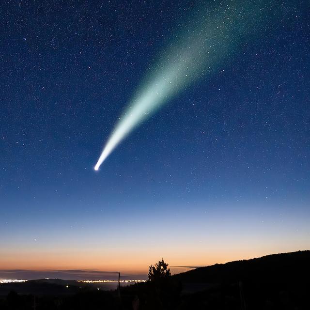 À ne pas rater : un double passage de comètes près de la Terre et ...