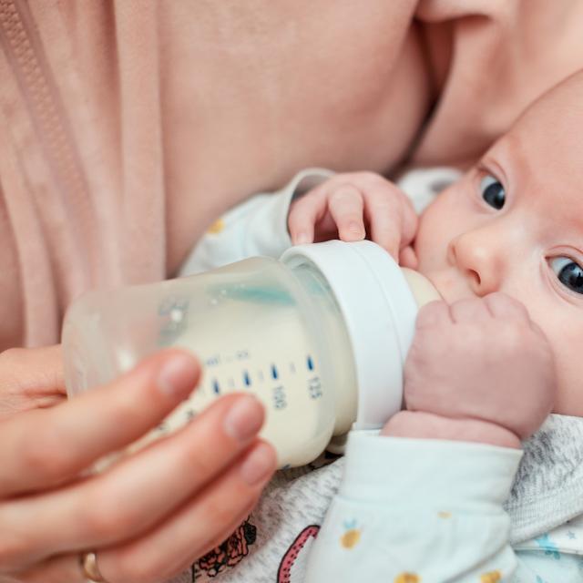 Comment choisir le lait infantile pour son bébé
