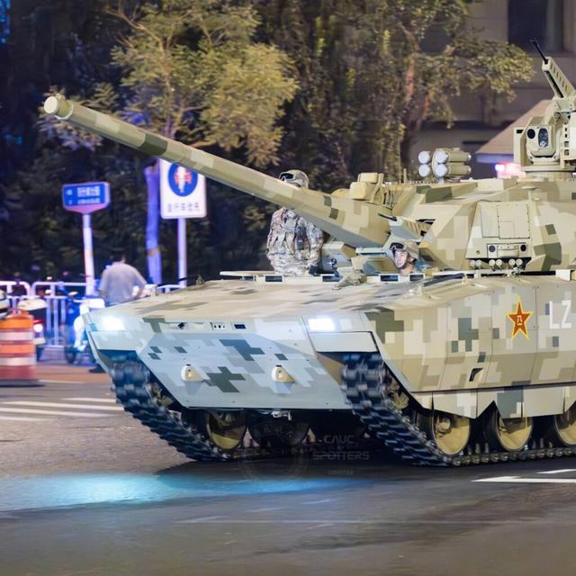 La Chine dévoile un char hybride : une machine de guerre rapide ...