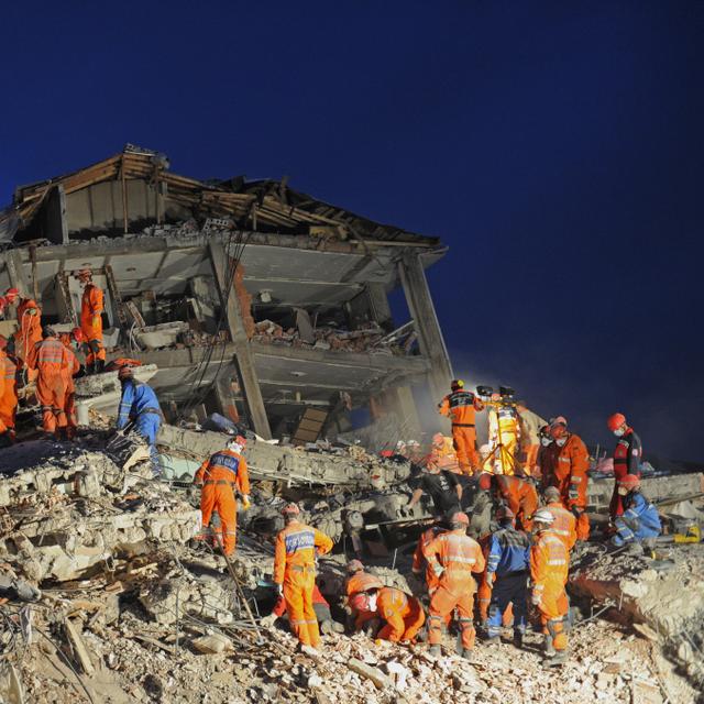 Peut-on prédire les séismes ? Une machine XXL en test pour réussir à ...