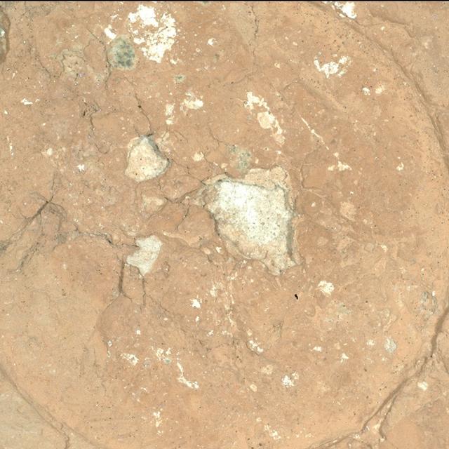 Découverte extraordinaire d’une tache verte sur Mars qui pourrait ...