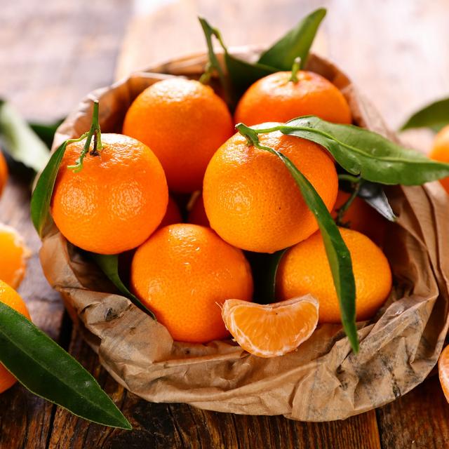 Qu'est-ce que le yuzu, ce citron japonais au parfum unique que les ...