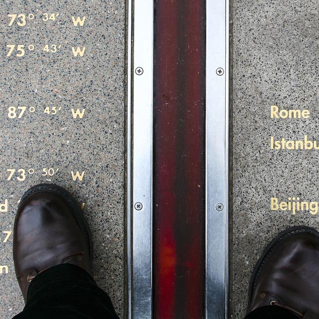 Pourquoi le méridien de Greenwich est une référence sur les cartes