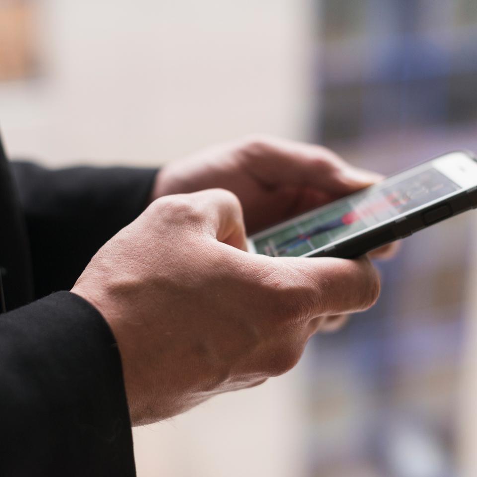 Consommer beaucoup de data sans surveiller son compteur : Free Mobile ...