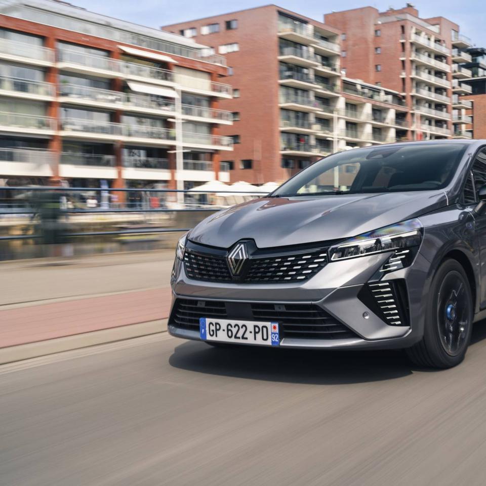 Voiture hybride non rechargeable : quels sont les avantages et les ...