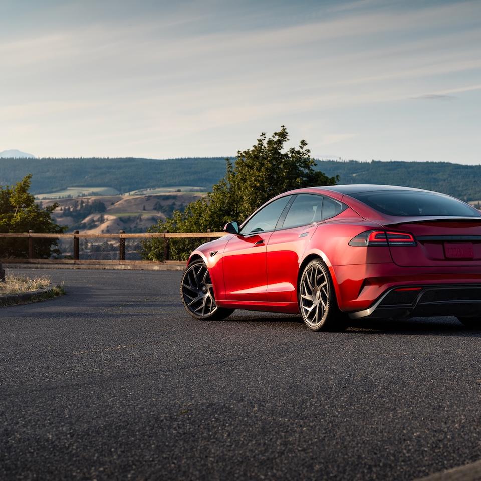 Le Cayenne change d’ère : Porsche dévoile son SUV électrique surpuissant