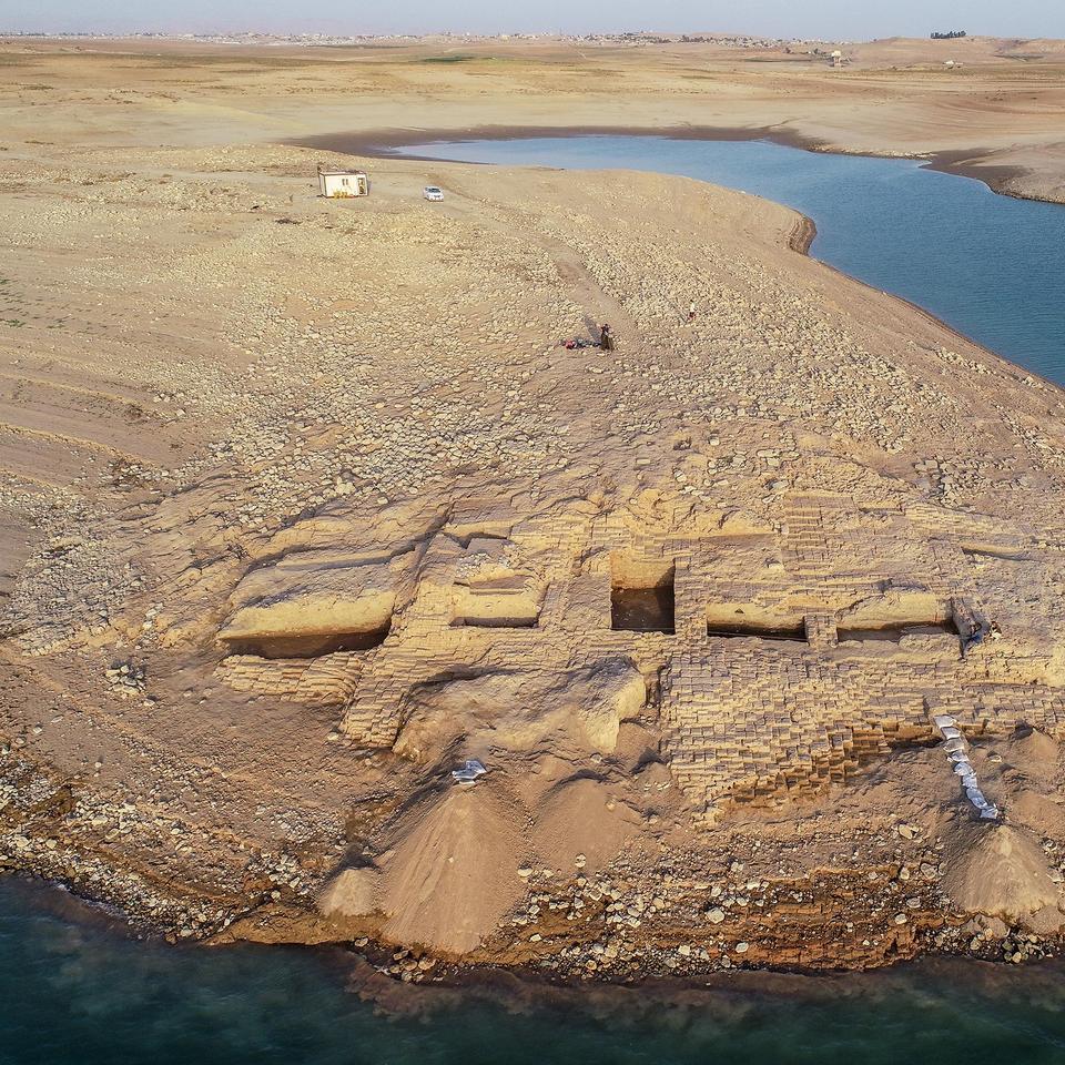 Un palace vieux de 3.400 ans émerge des eaux en Irak