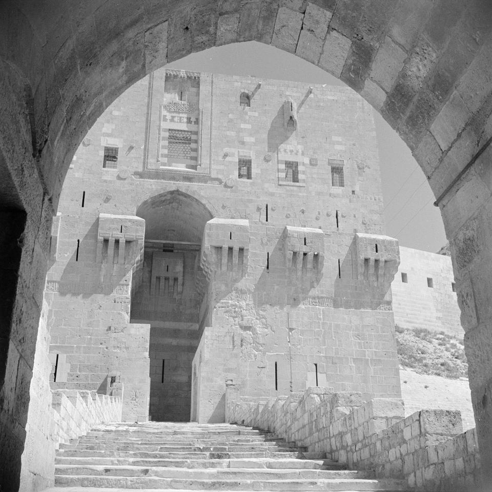 Qui a construit la citadelle d'Alep