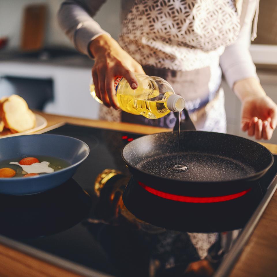 Des chercheurs alertent sur un lien possible entre huiles de cuisson et ...