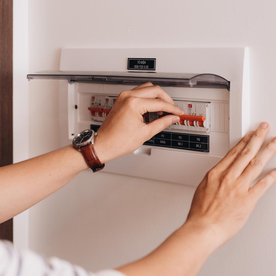 Comment réaliser l’installation électrique d’une maison
