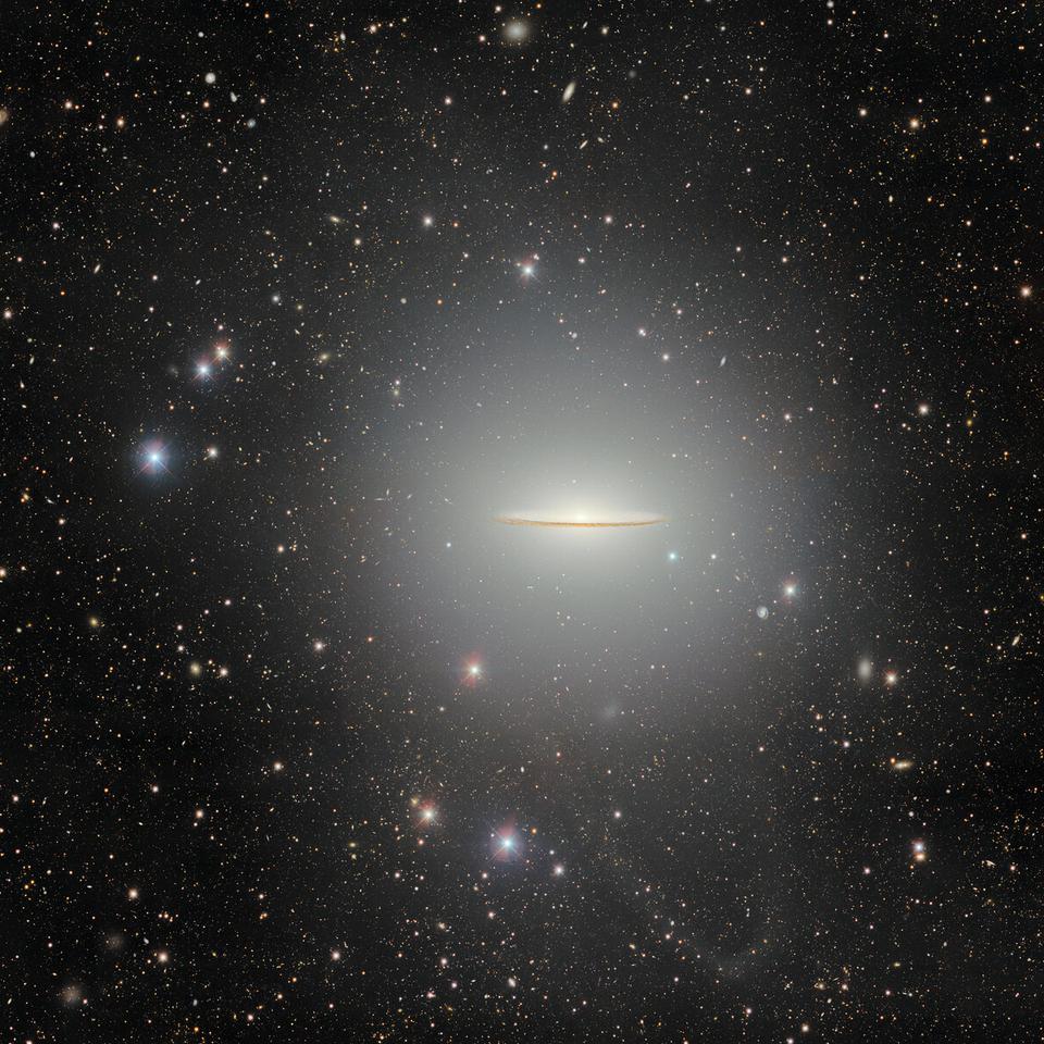 Cette image sublime de la galaxie du Sombrero dévoile une structure ...
